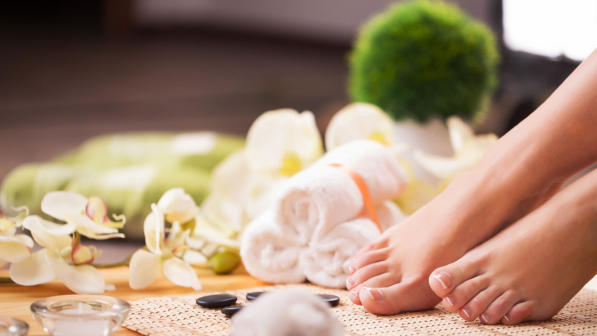 Aqua-Ionic Foot Spa in Tempe | Amber Colonics